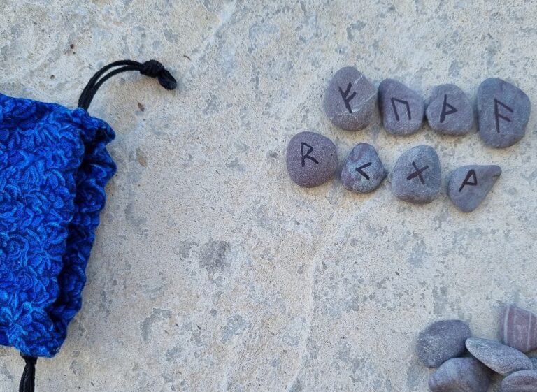 What Rune Set Is Right For You? 4 Types To Pick From • Moon of Gemini